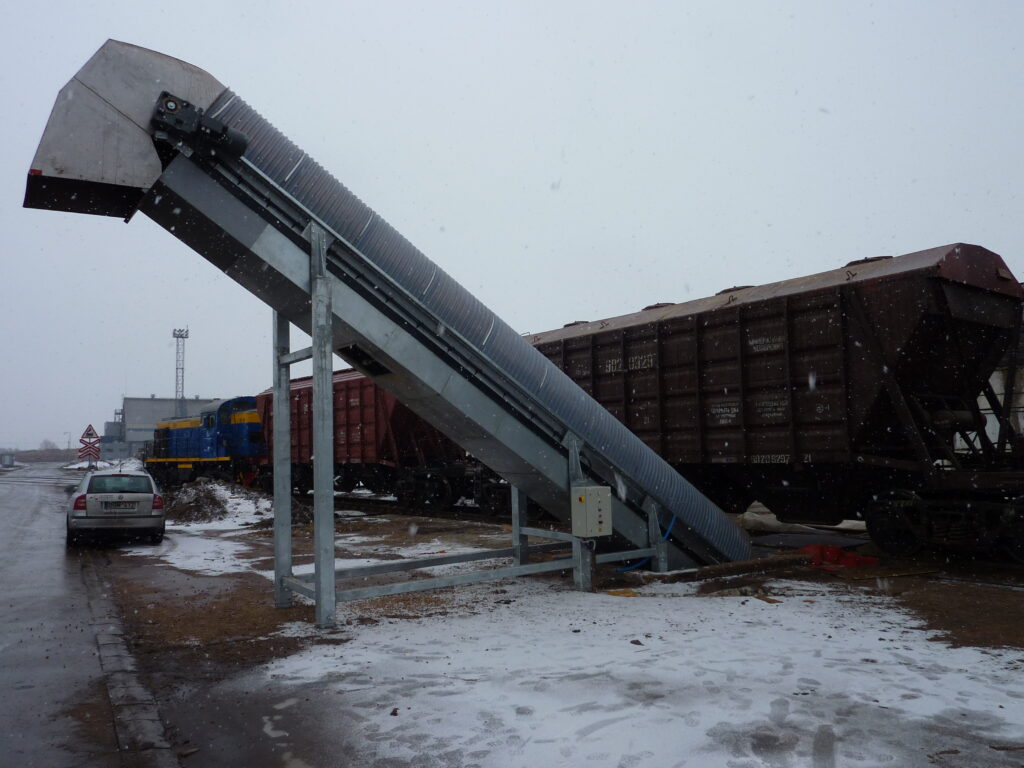 High-speed railcar unloading conveyor - Tprojektas.lt